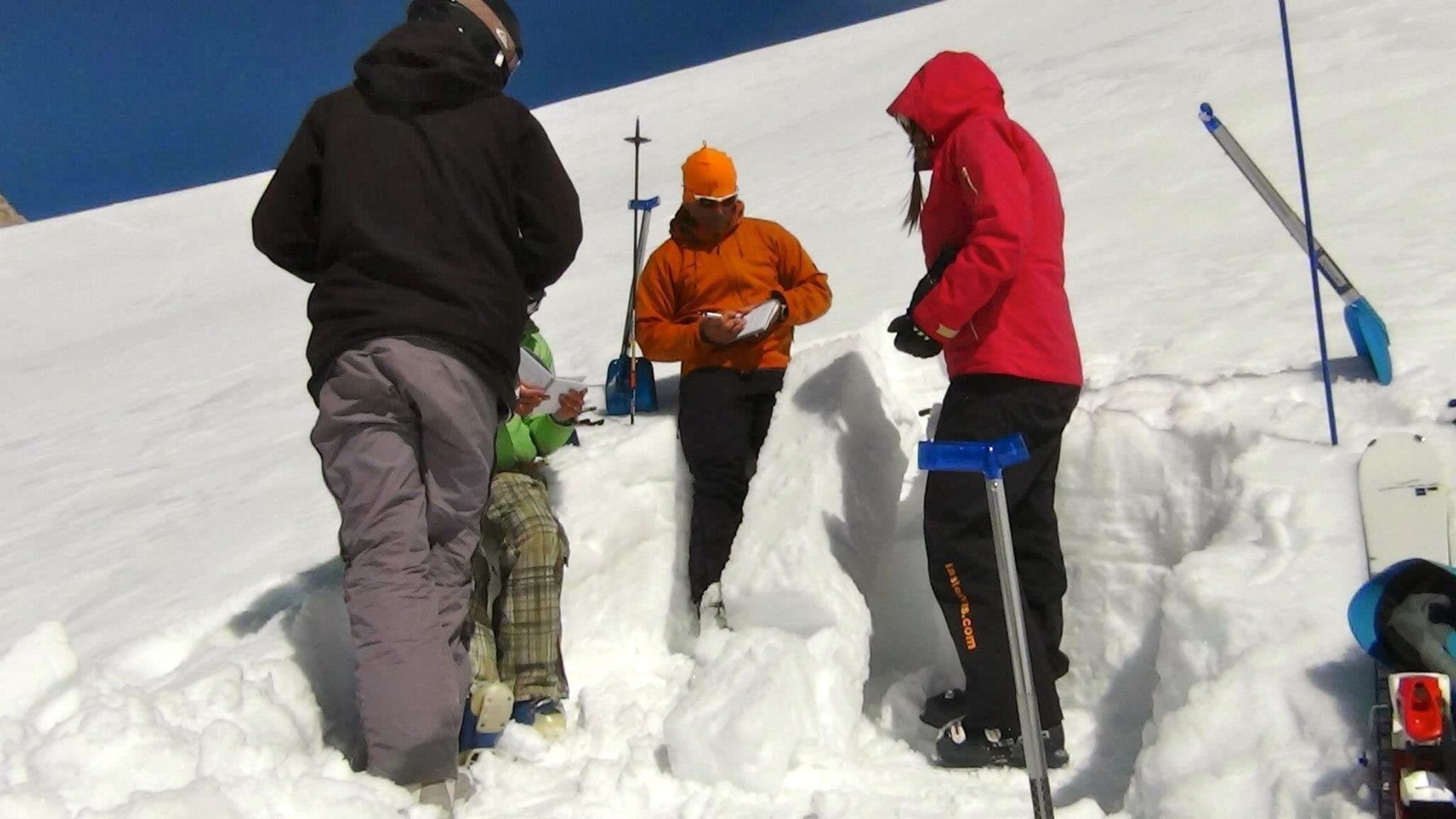 How to become a Ski & Snowboard Instructor