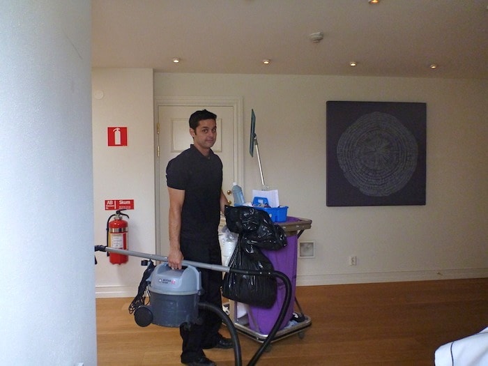 10 Ways You Can Live Abroad (How to: Short & Long Term)