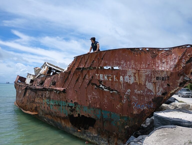 The Ultimate Guide to Visit Kiribati (3-Day Tarawa Itinerary)